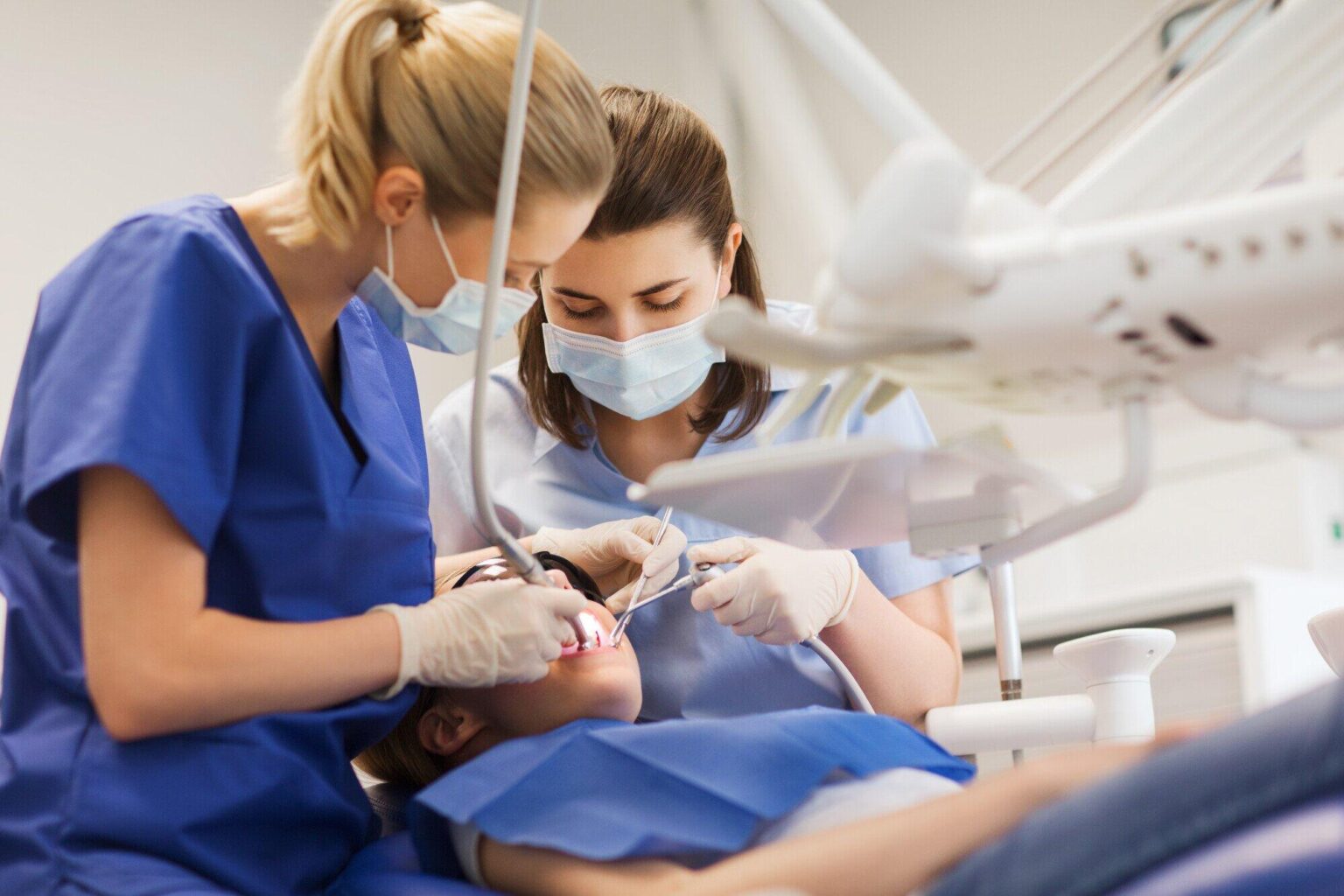 12 Different Types of Teeth Fillings and Their 12 Benefits